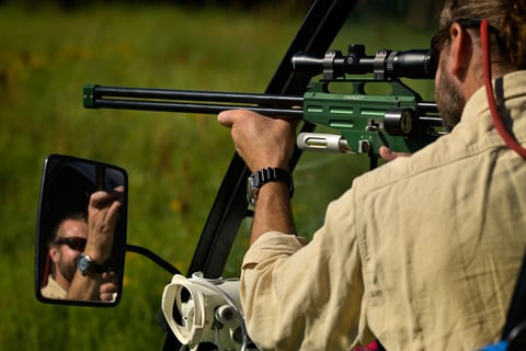 Rifles for remote immobilization | DANiNJECT