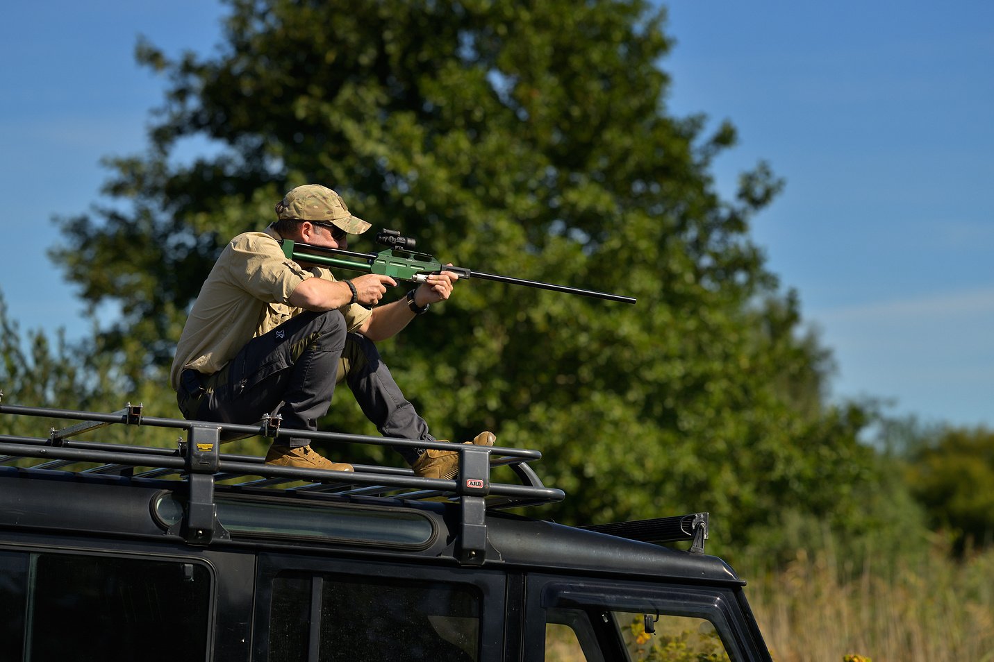 Rifles for remote immobilization | DANiNJECT