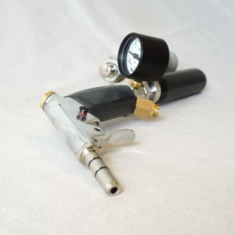 Guide: The best methods for darting and tranquilizing animals