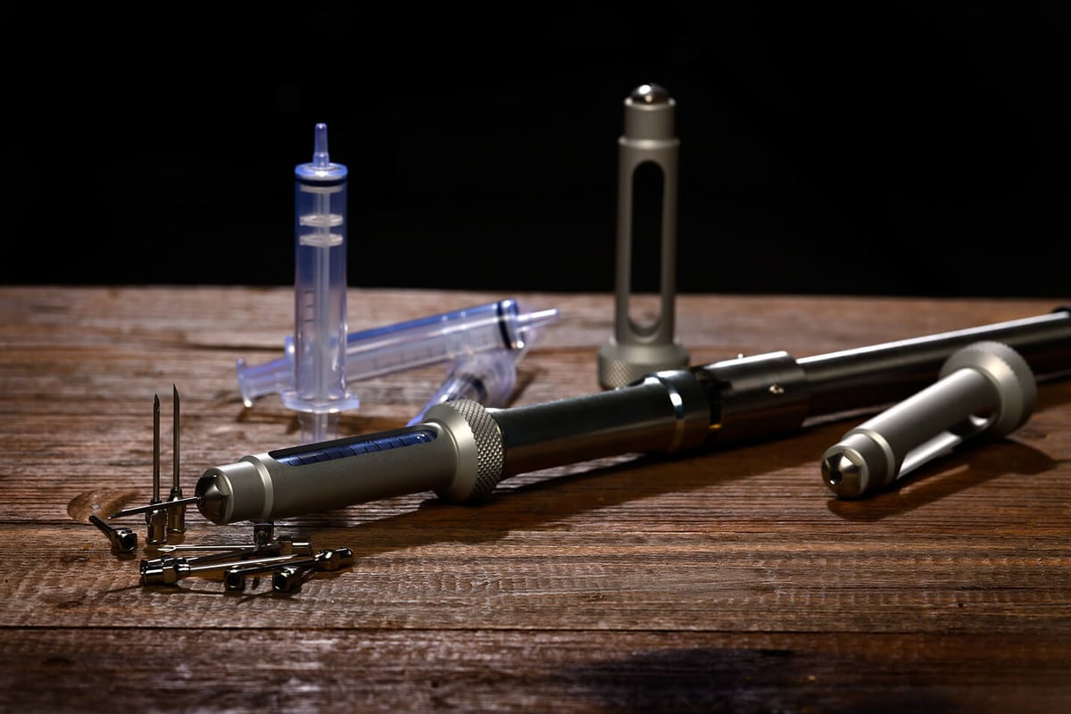 Projectors, darts, needles, blowpipe systems | DANiNJECT products